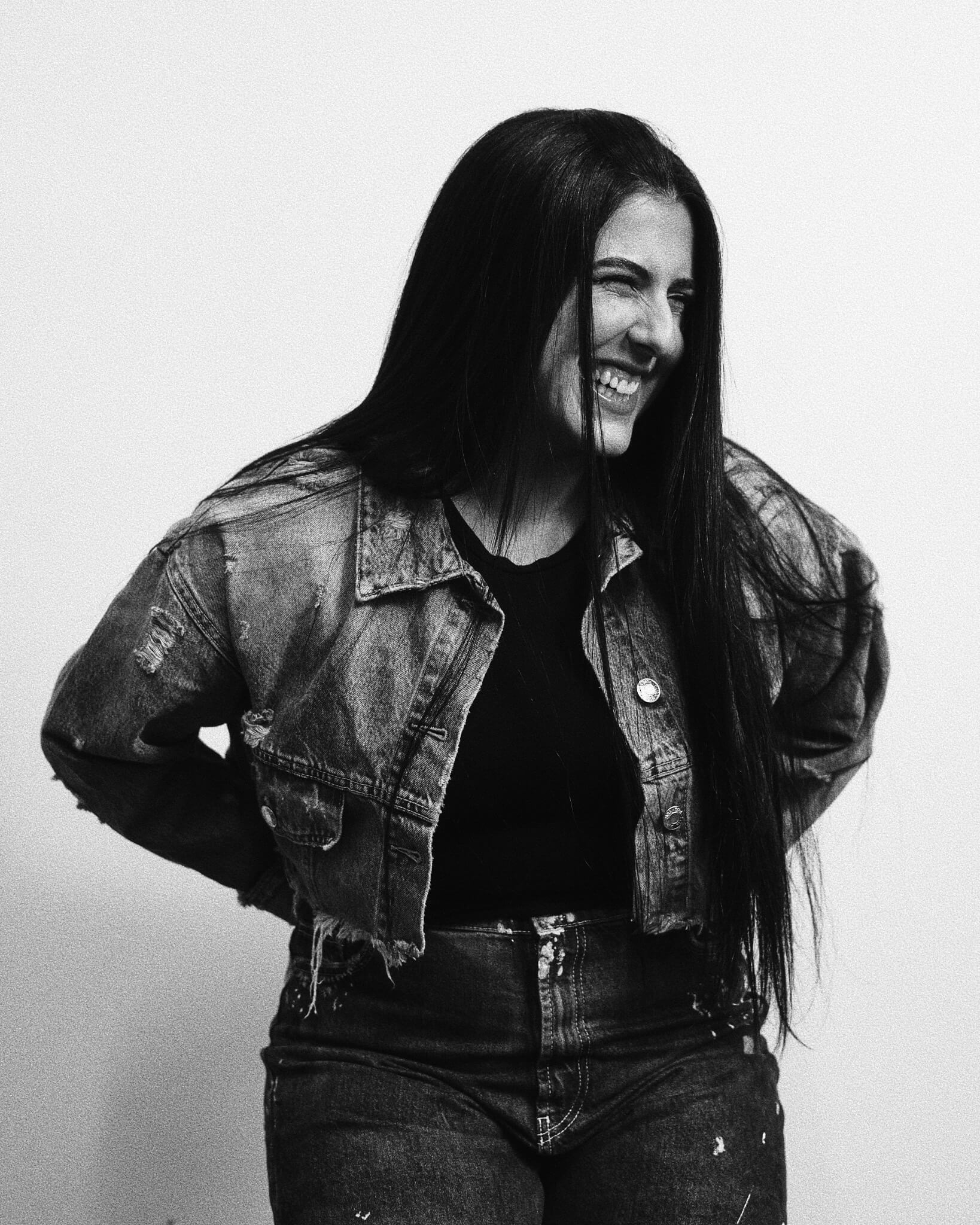 Celestial R&B pop track from Yarin Glam